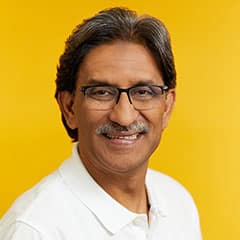 Mujeeb Qayyum | Vroozi